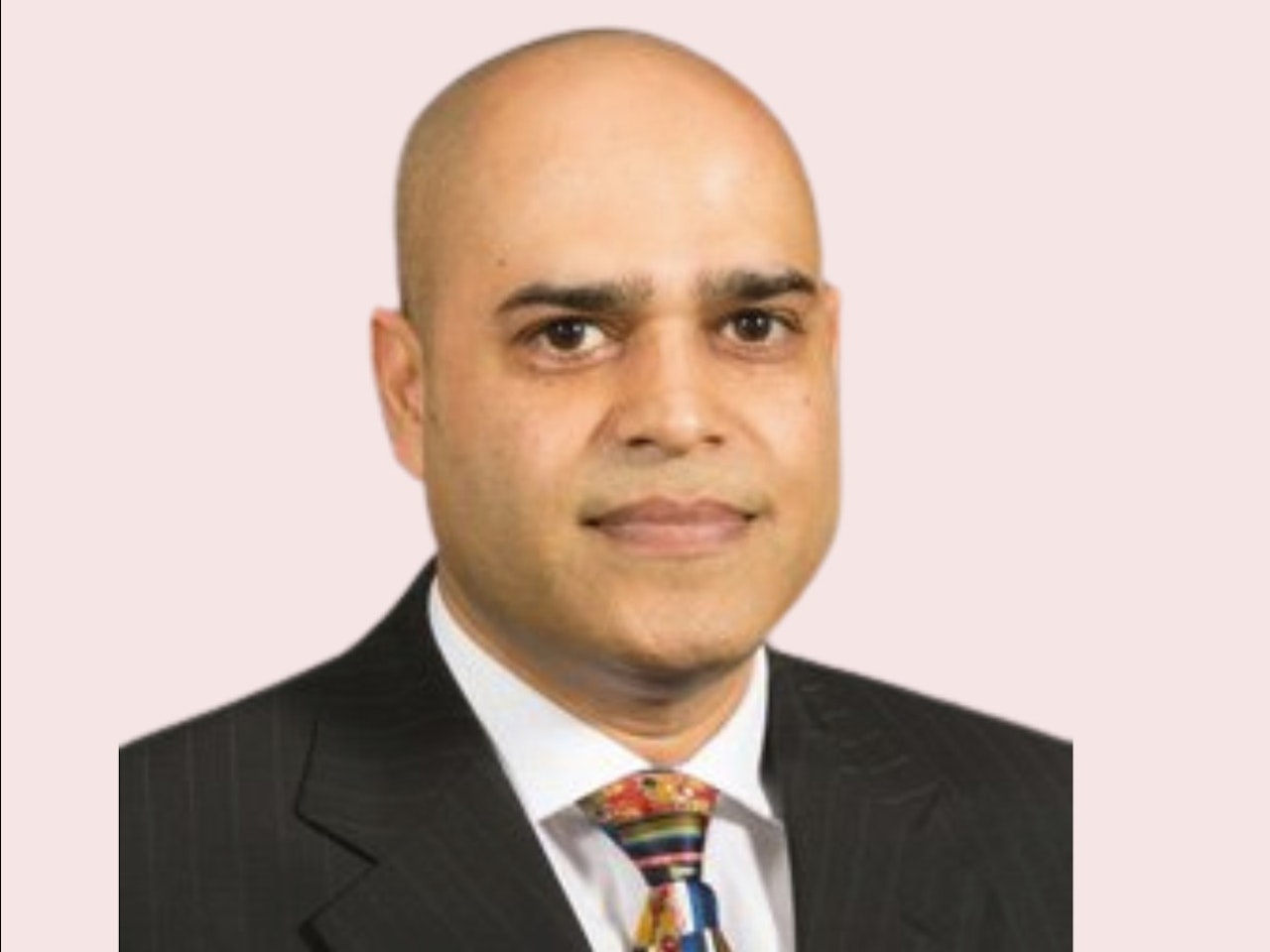 Mr Manish Sinha - Surgeon | MYA Cosmetic Surgery